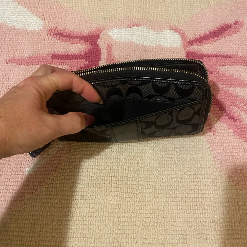 Coach | Cell Phones & Accessories | Coach Black Signature Campbell ...